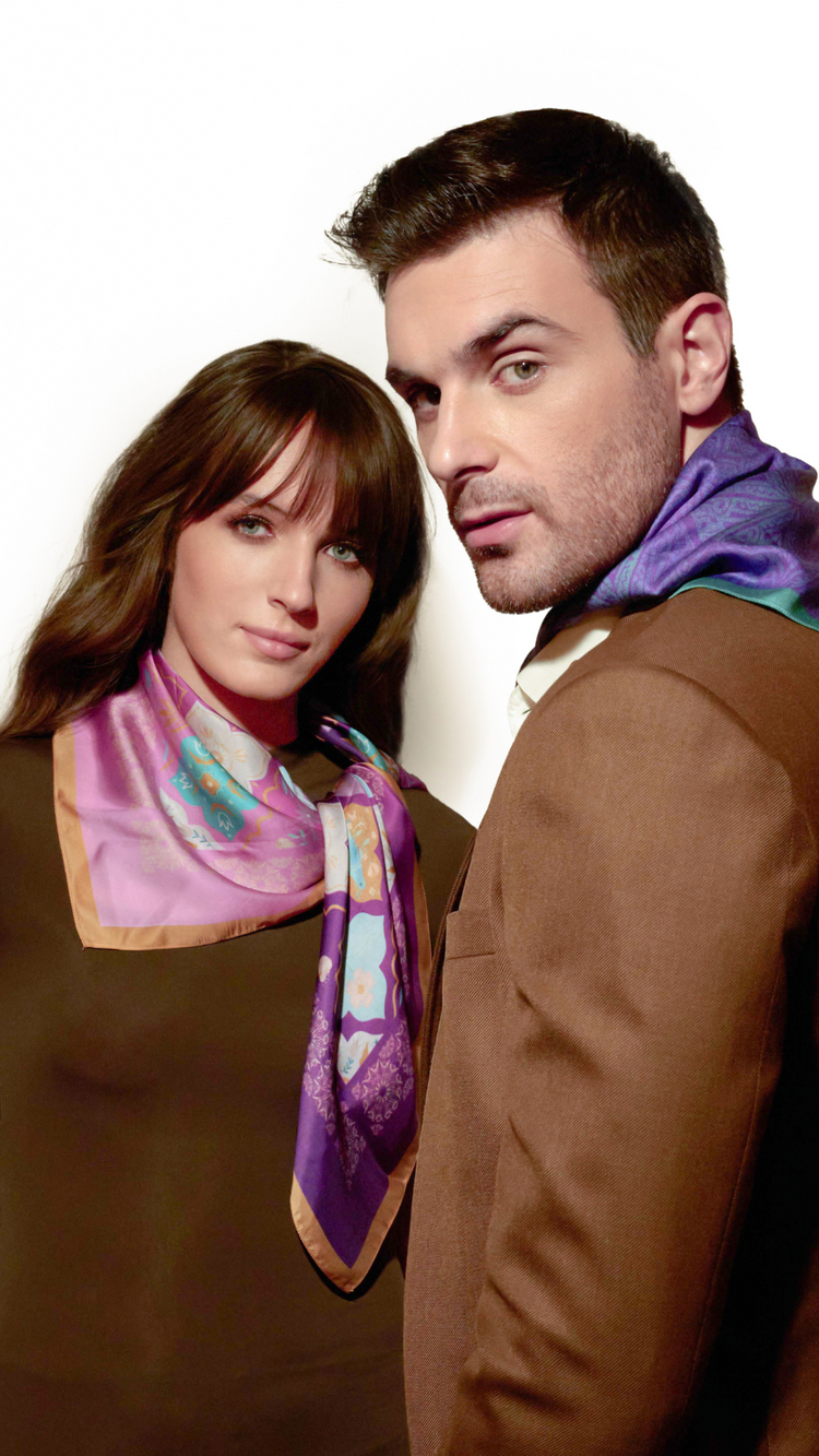 Elegant and Luxurious Scarves for every occasion! – WARAQ INDIA